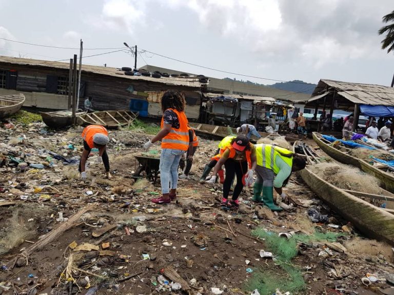 YALI West Africa, Partners With HYSACAM, Limbe I Council To Clean ...